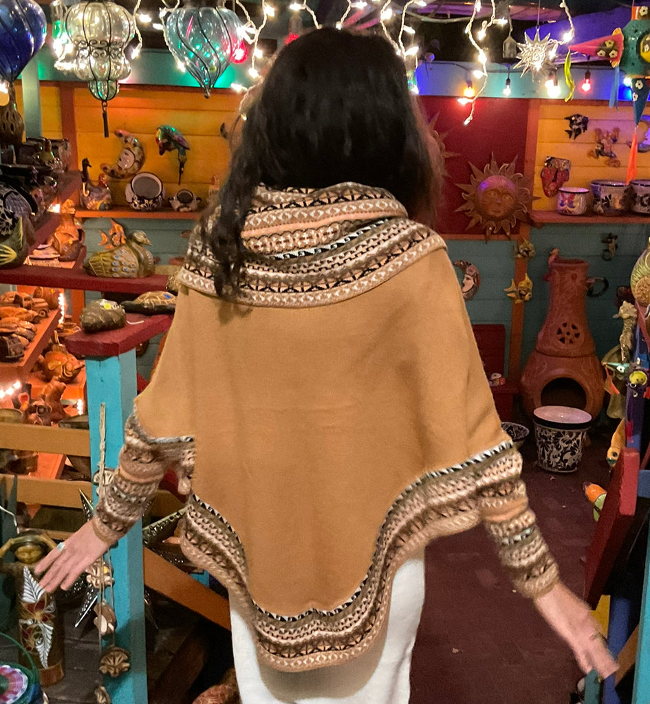 Peru Poncho With Sleeves – Lobos Del Mar Clothing